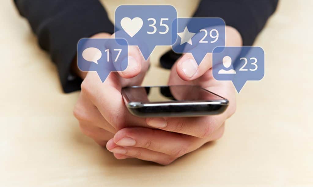 Interactive posts for social media: Types, writing tips, connection